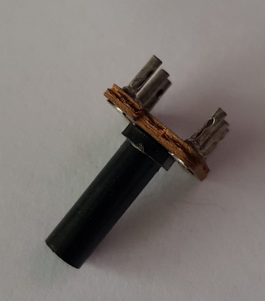 Neosid Coil Former and Base (bags of 10) – ZL1BQ